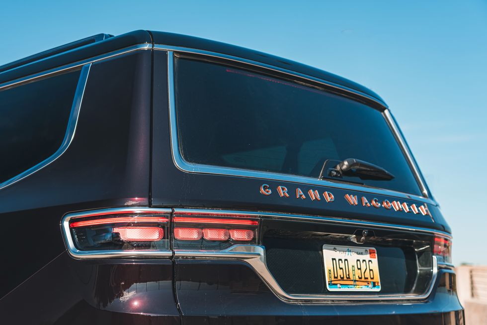 2023 Grand Wagoneer vs Land Rover Luxury 3 Row SUV Comparison