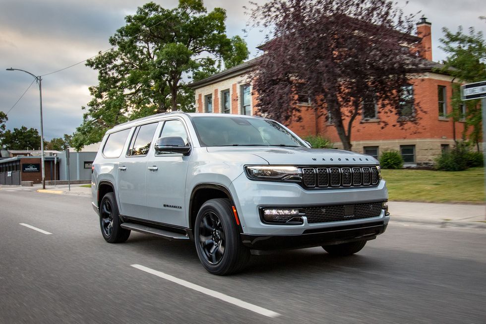 2023 Grand Wagoneer vs Land Rover Luxury 3 Row SUV Comparison